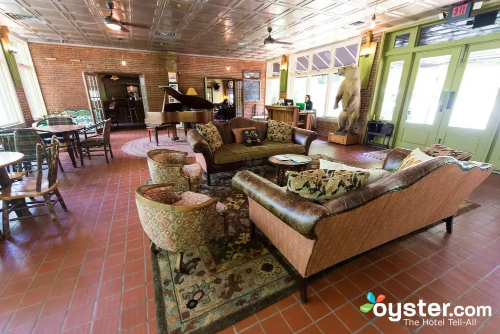 Historic Tapoco Lodge Resort Review: What To REALLY Expect If You Stay