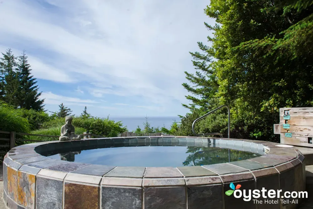 Port Orford Hotels & Resorts | Oyster.com Hotel Reviews