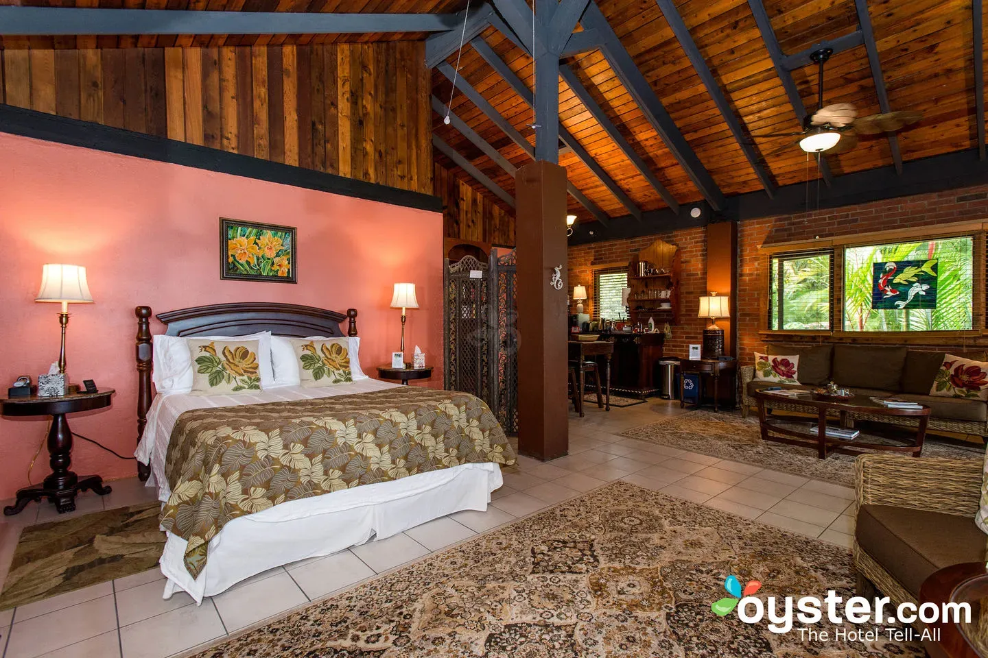Rainforest Inn Review: What To REALLY Expect If You Stay | Oyster.com