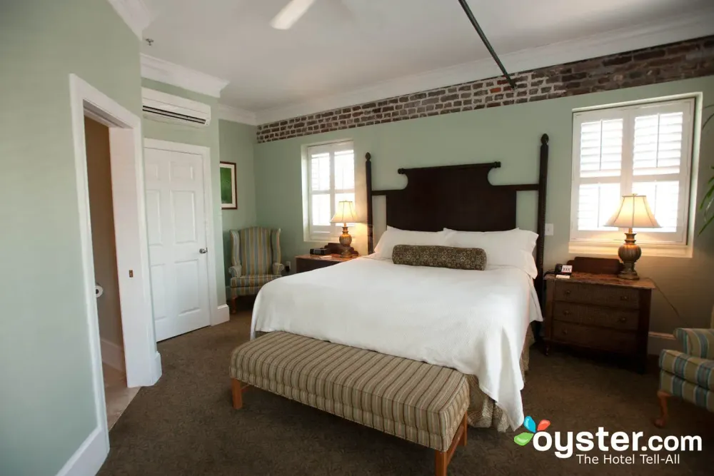 Andrew Pinckney Inn Review: What To REALLY Expect If You Stay