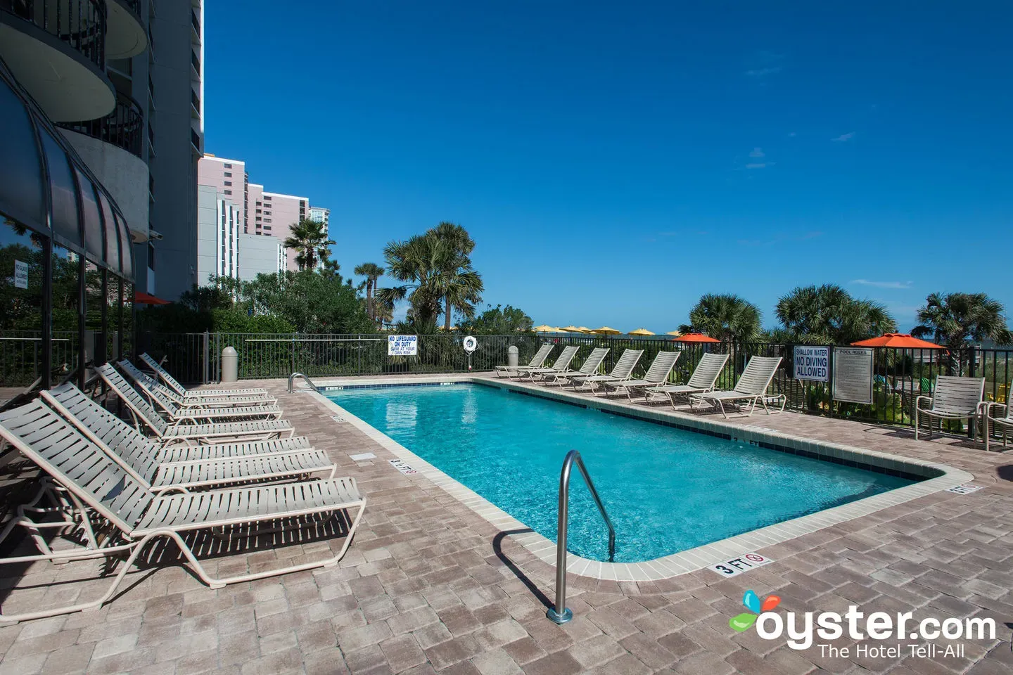 Meridian Plaza Review: What To REALLY Expect If You Stay | Oyster.com