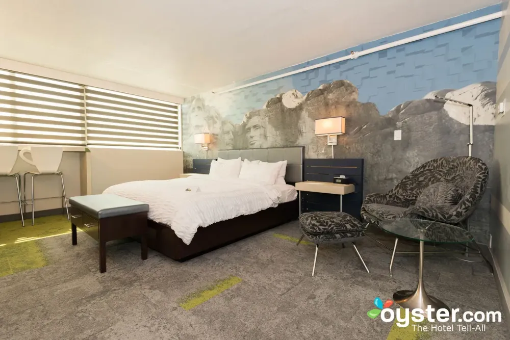 The Rushmore Hotel & Suites Review: What To REALLY Expect If You Stay ...