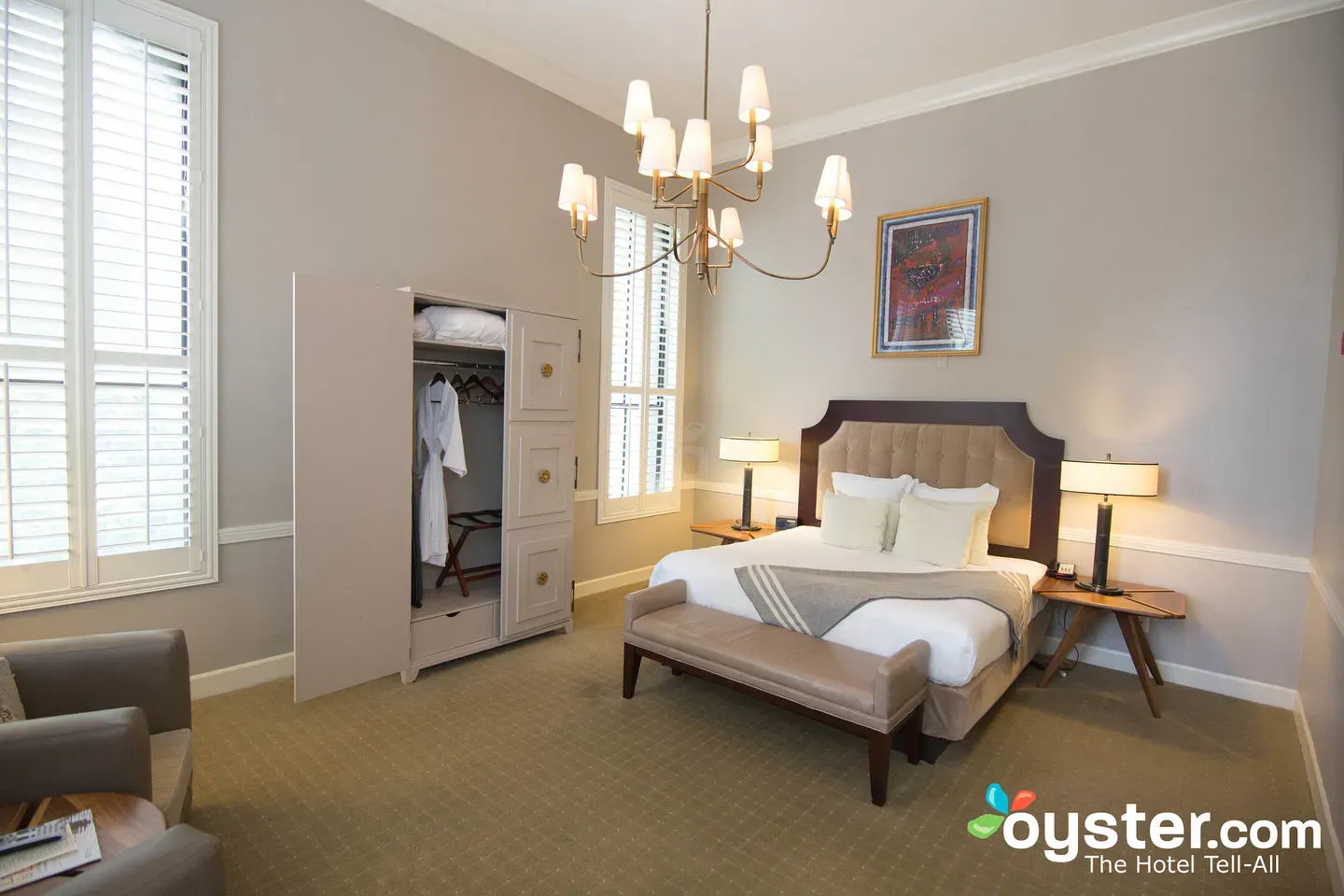 The Oliver Hotel Review: What To REALLY Expect If You Stay