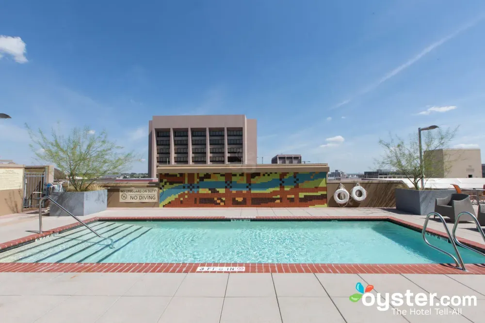 Hampton Inn & Suites Austin at The University/Capitol Review: What To ...