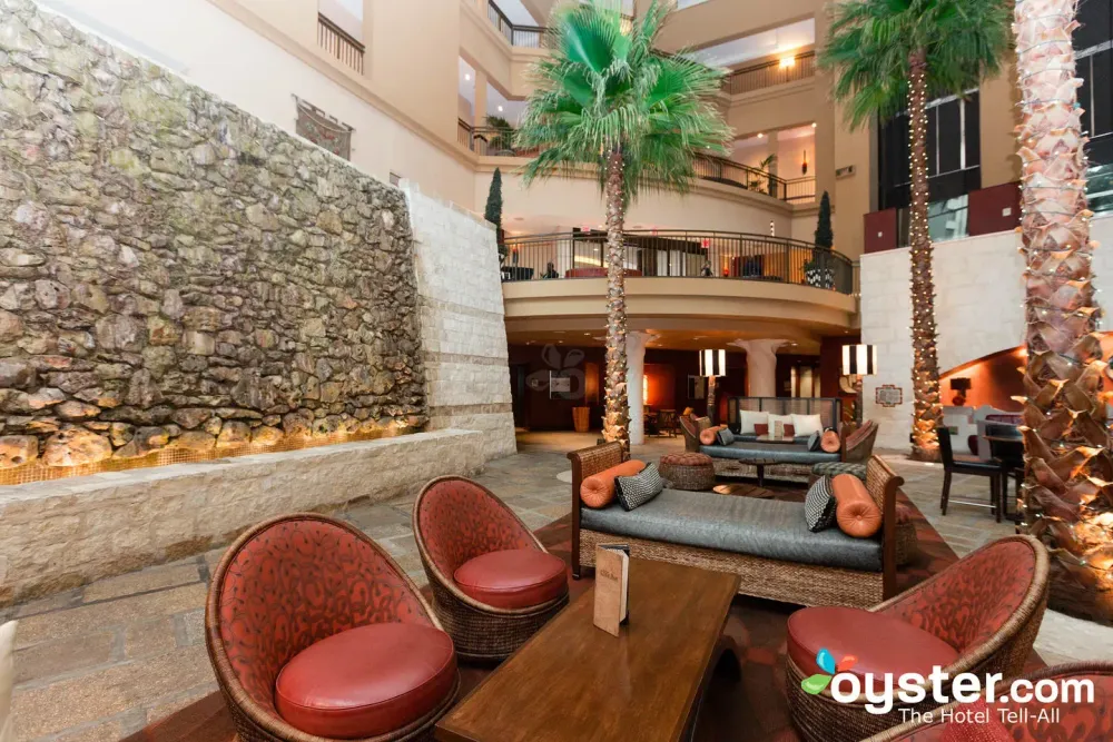 Hotel Contessa Review: What To REALLY Expect If You Stay