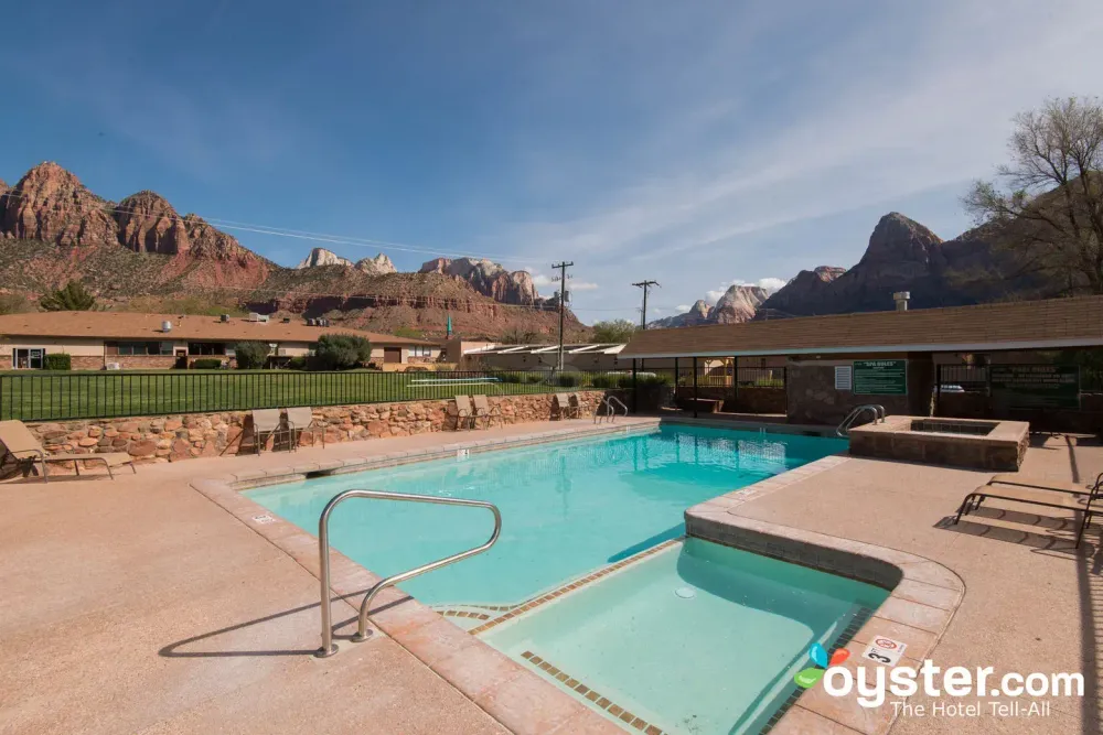 Bumbleberry Inn Review: What To REALLY Expect If You Stay | Oyster.com