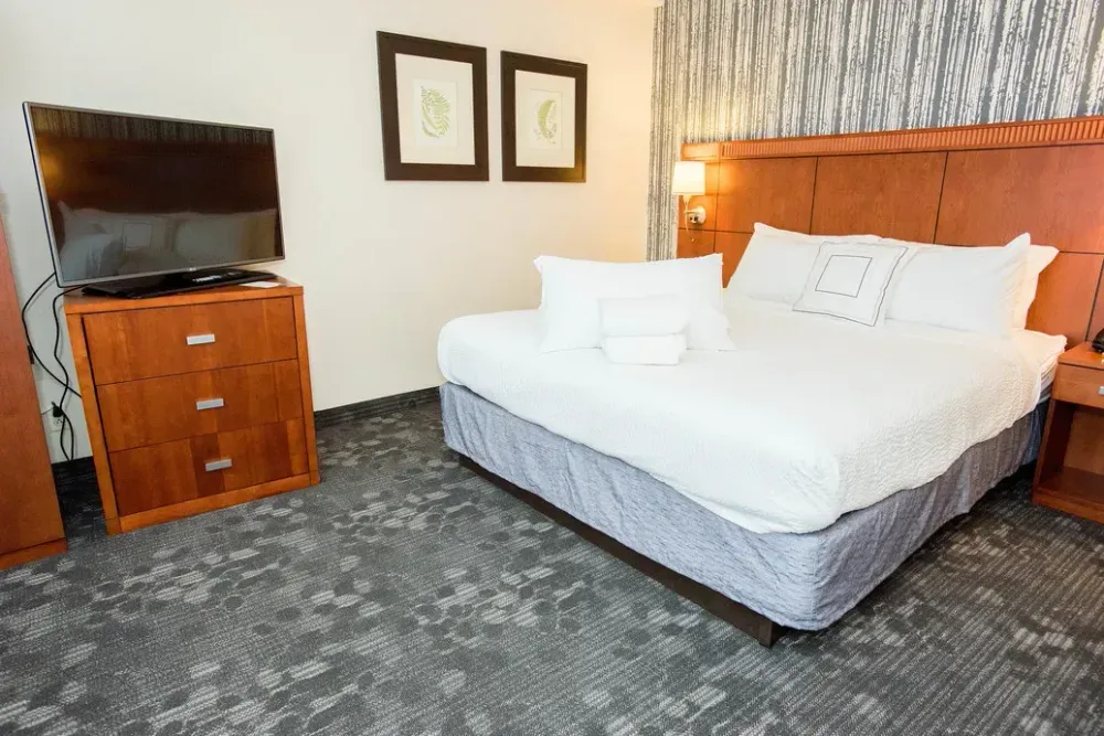 Courtyard Burlington Harbor | Oyster.com Hotel Photos