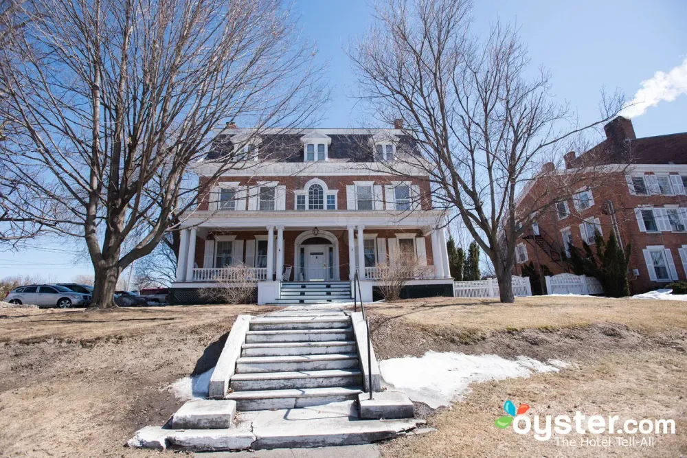 Middlebury Hotels & Resorts | Oyster.com