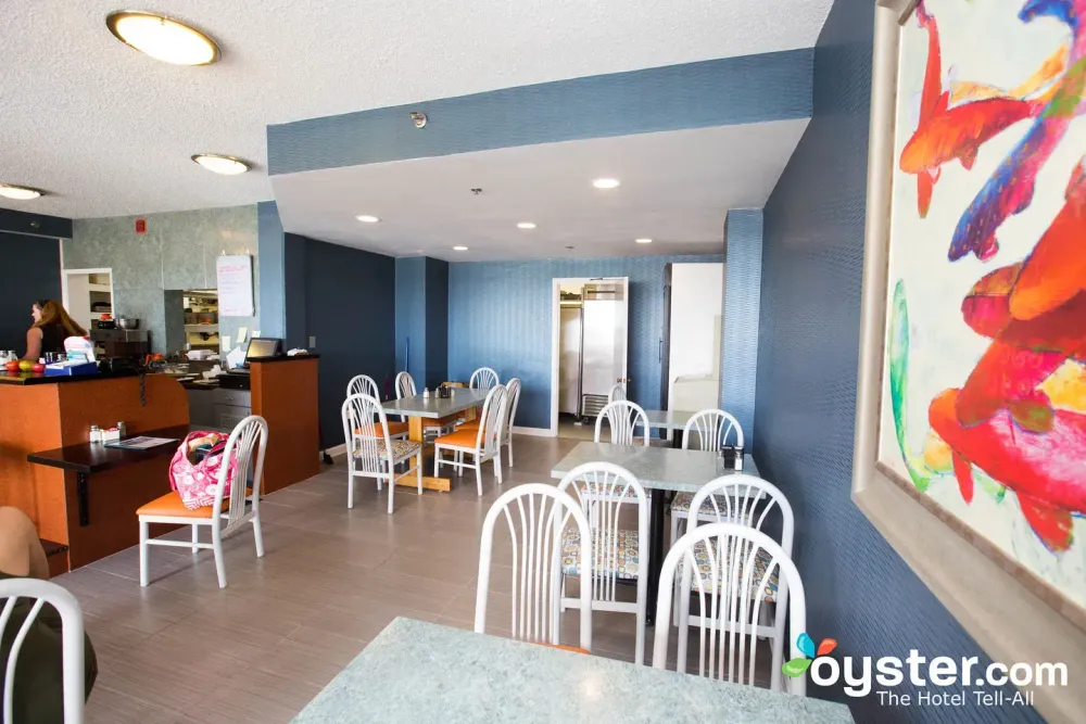 The Breakers Resort Inn Review: What To REALLY Expect If You Stay