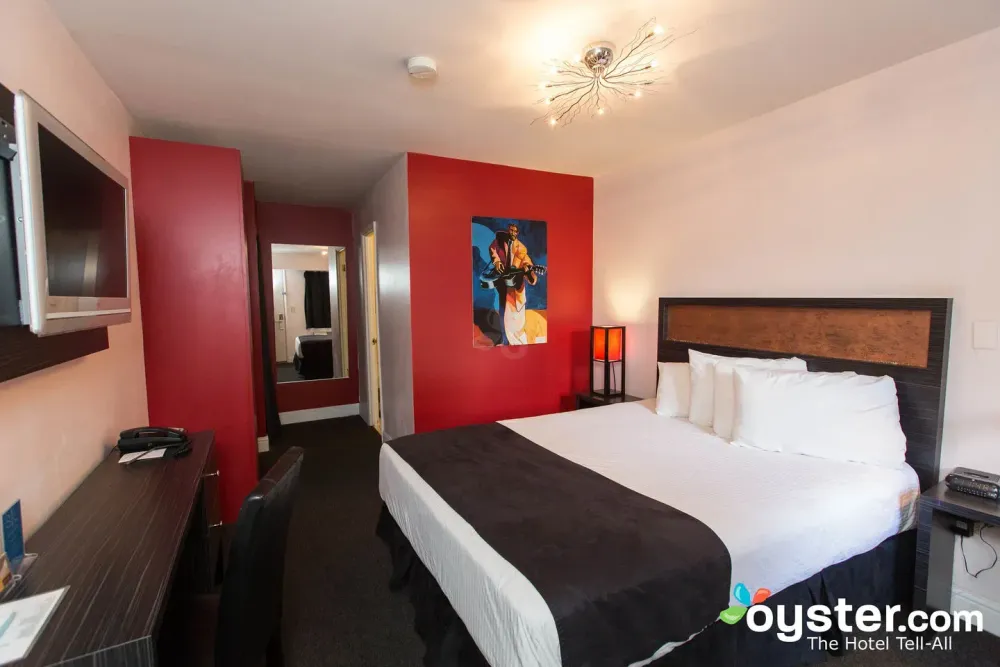 Hotel Ruby Review: What To REALLY Expect If You Stay