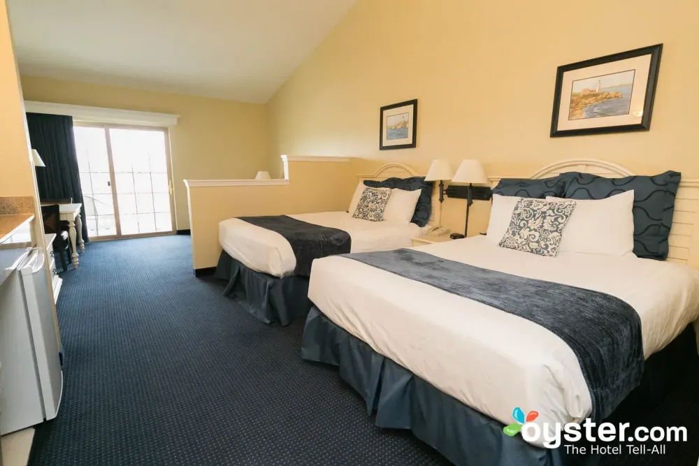 Blue Harbor Resort Review: What To REALLY Expect If You Stay