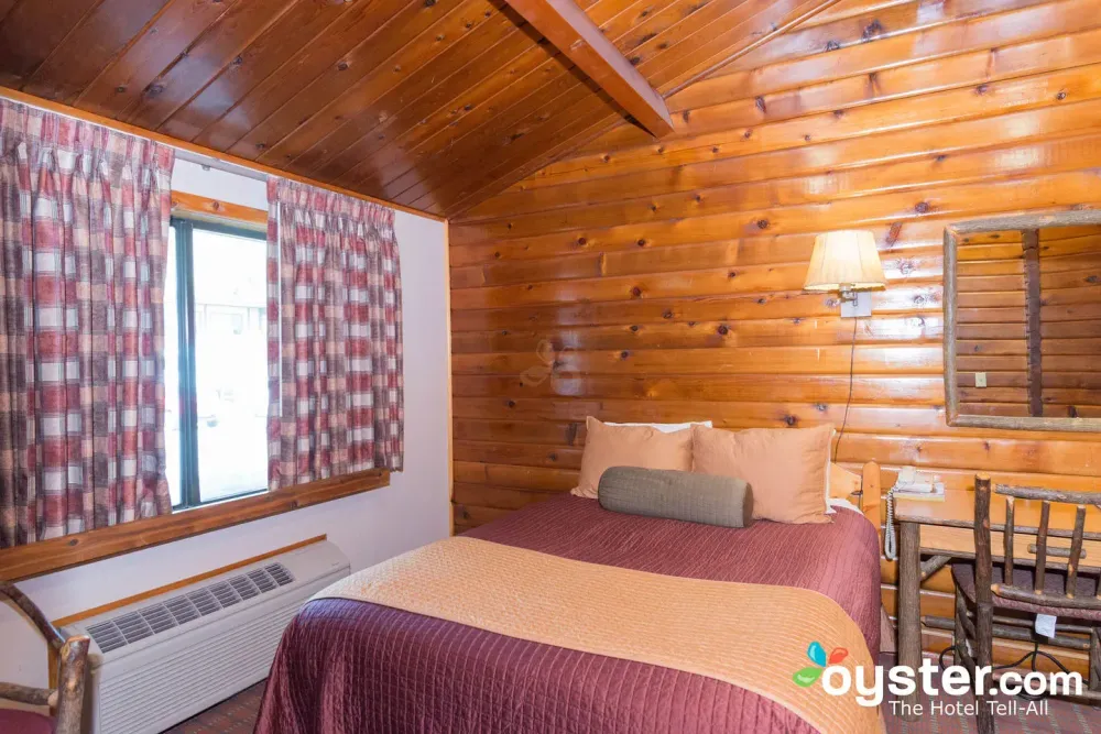 Antler Inn Review: What To REALLY Expect If You Stay