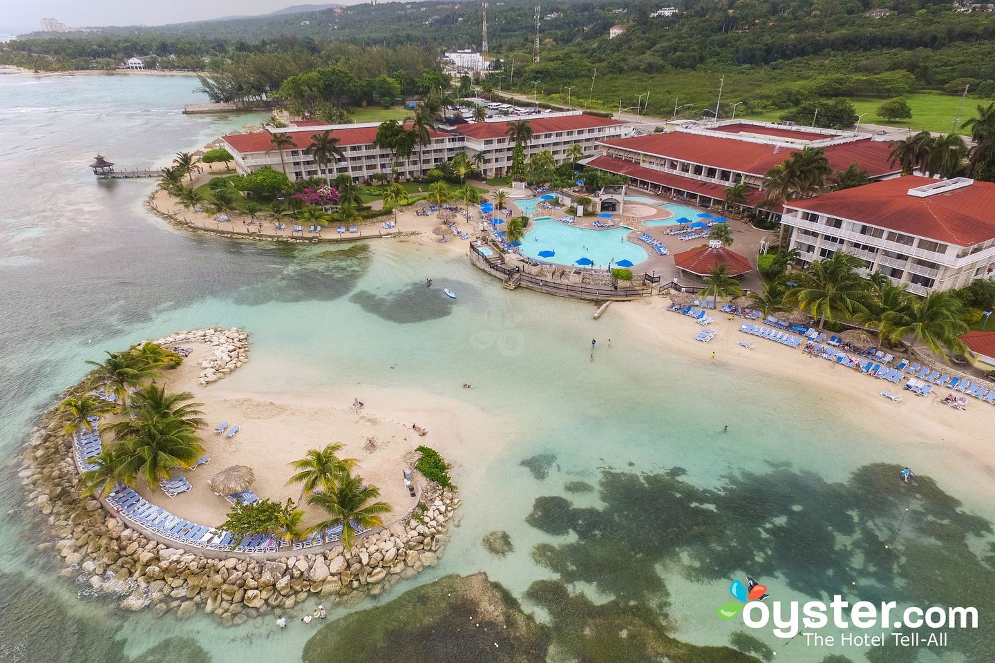 The Holiday Inn Hotels in Jamaica | Oyster.com