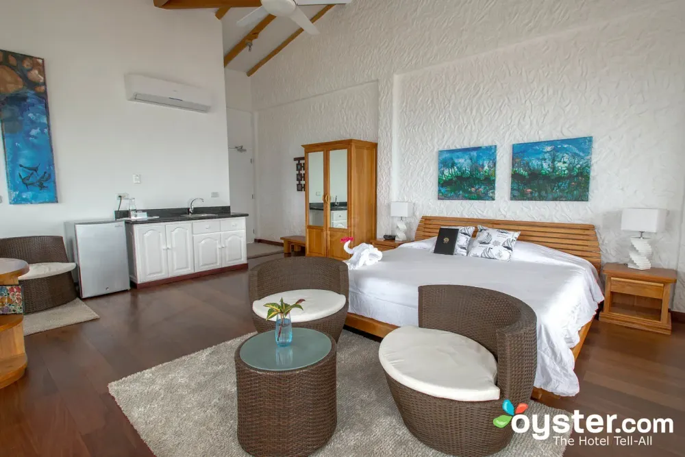 Angermeyer Waterfront Inn Review: What To REALLY Expect If You Stay