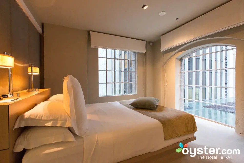 Establishment Hotel Review: What To REALLY Expect If You Stay