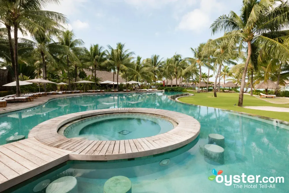 The 7 Best Luxury Hotels in French Polynesia | Oyster.com