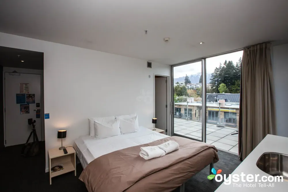 Nomads Queenstown Hostel Review: What To REALLY Expect If You Stay ...